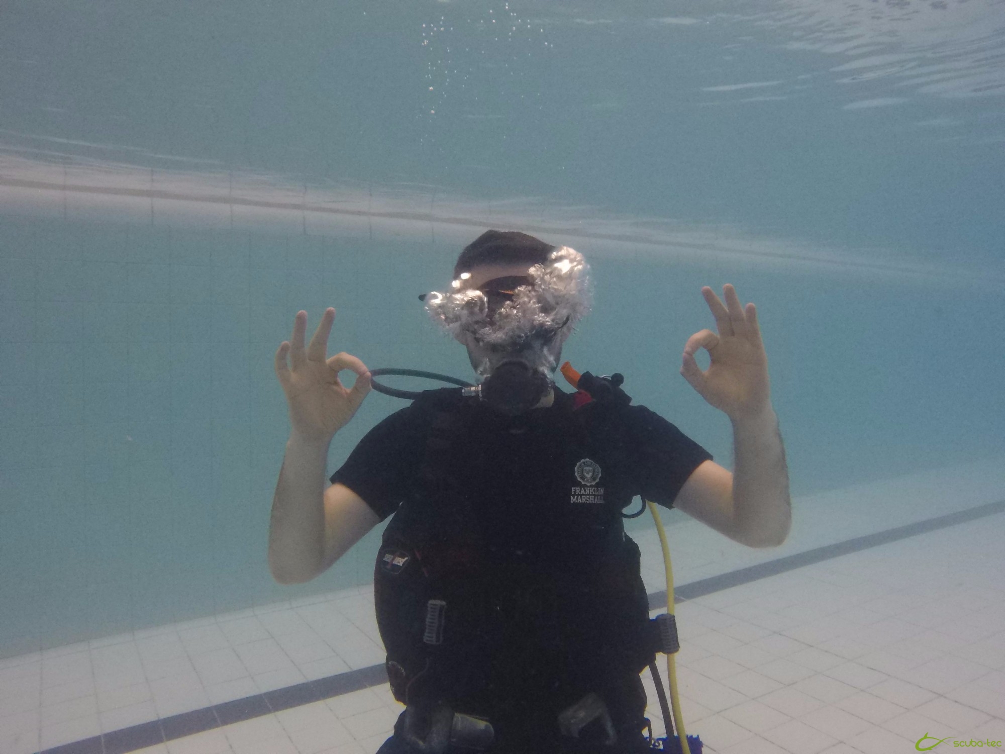 Underwater Photographer - Scuba-tec - Padi scuba diving in the Midlands