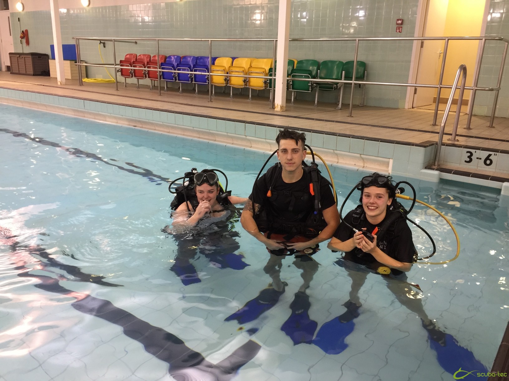 Underwater Photographer - Scuba-tec - Padi scuba diving in the Midlands