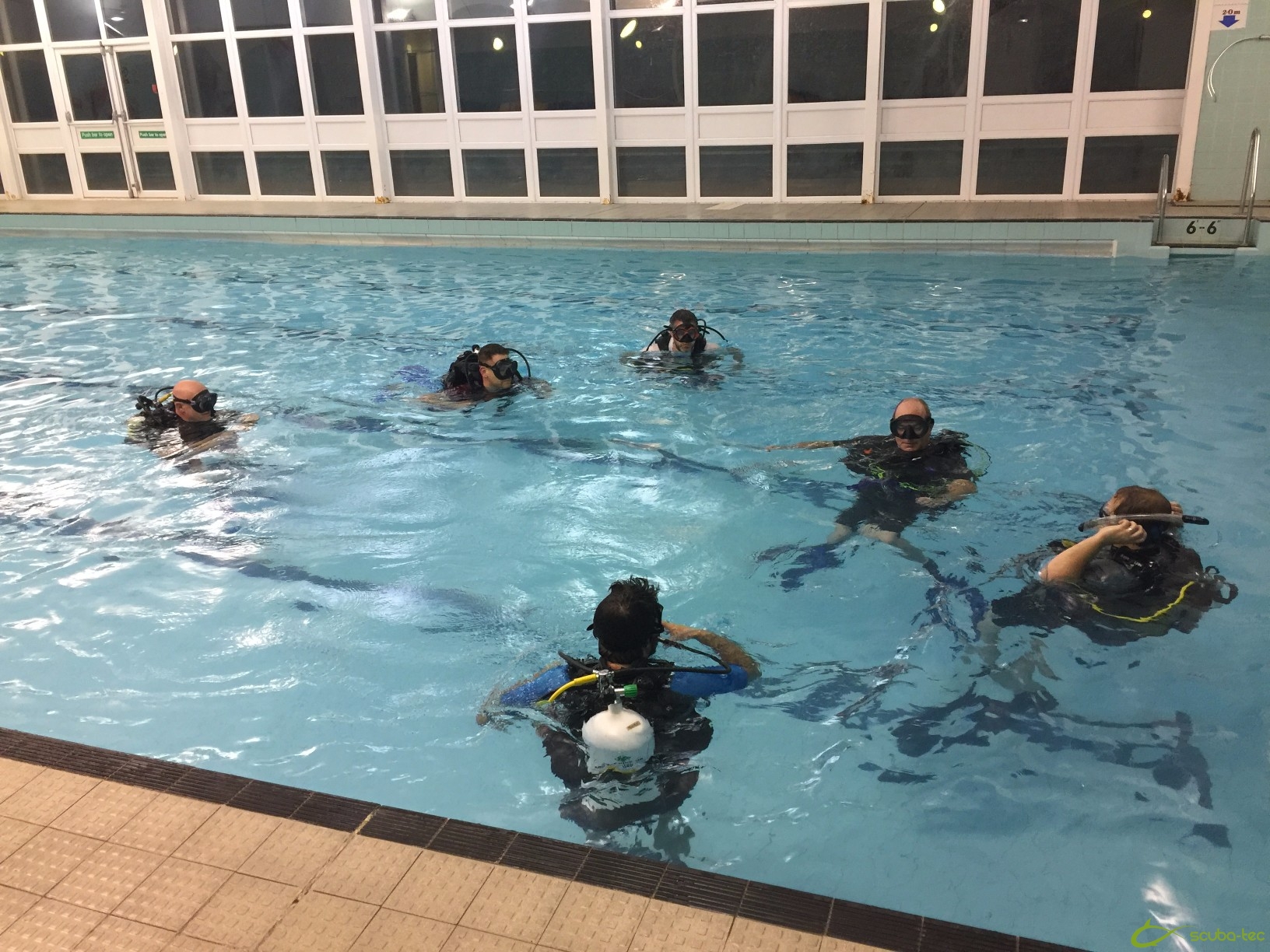 Underwater Photographer - Scuba-tec - Padi scuba diving in the Midlands